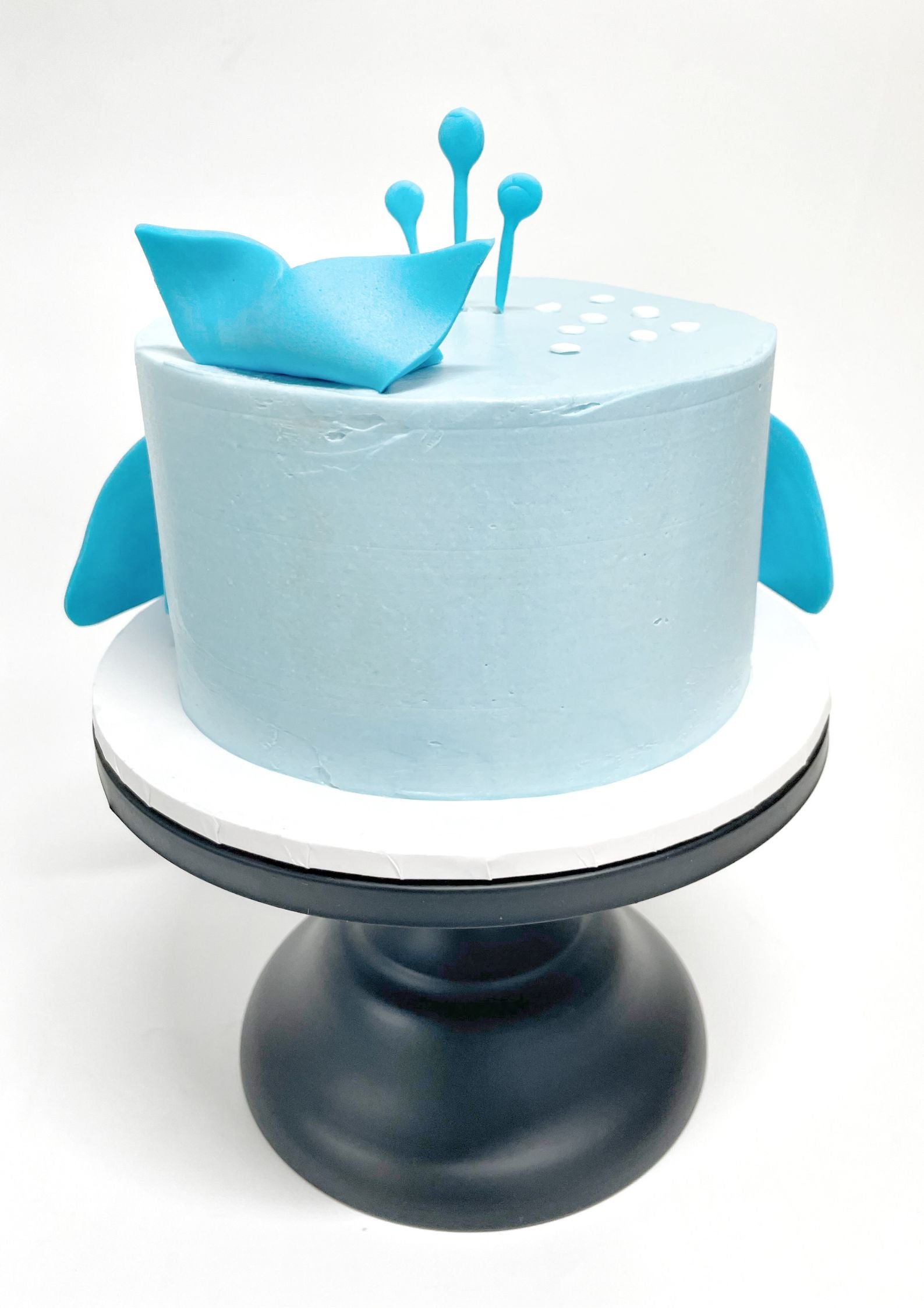 Wally Whale Cake Kit – A Whale Cake That Makes a Splash! – Clever Crumb